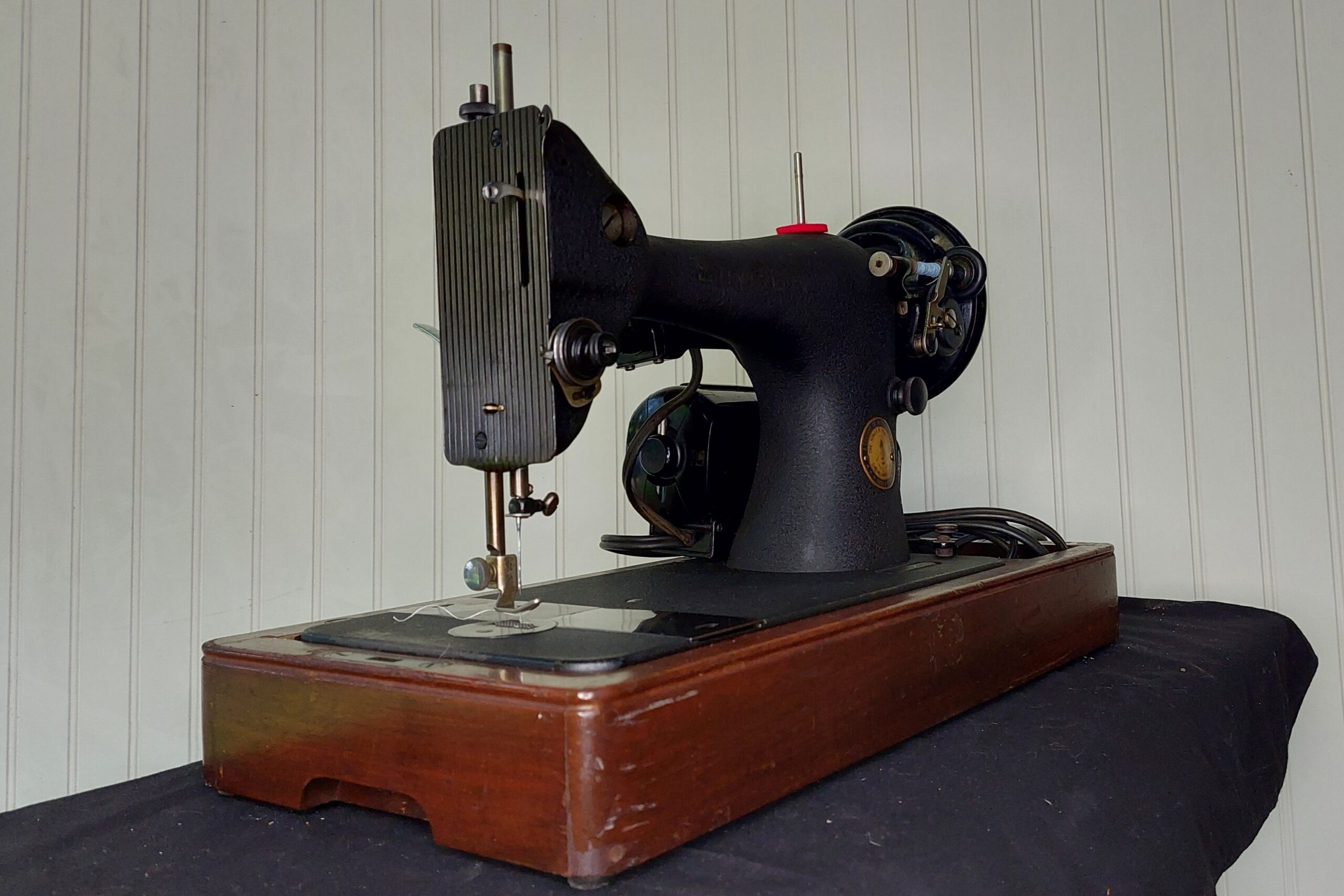 FOR SALE: 1952 Singer 128 Sewing Machine